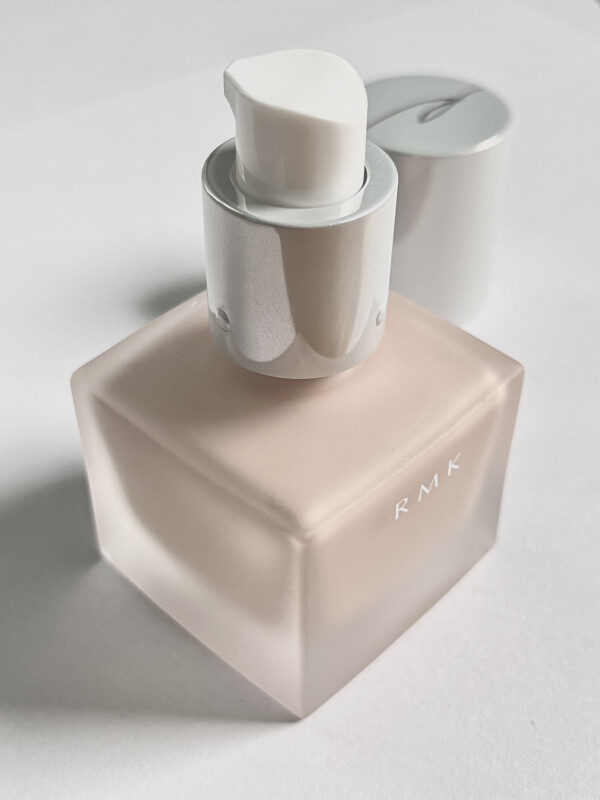 RMK经典粉底液水性配方评测 RMK粉底液怎么样